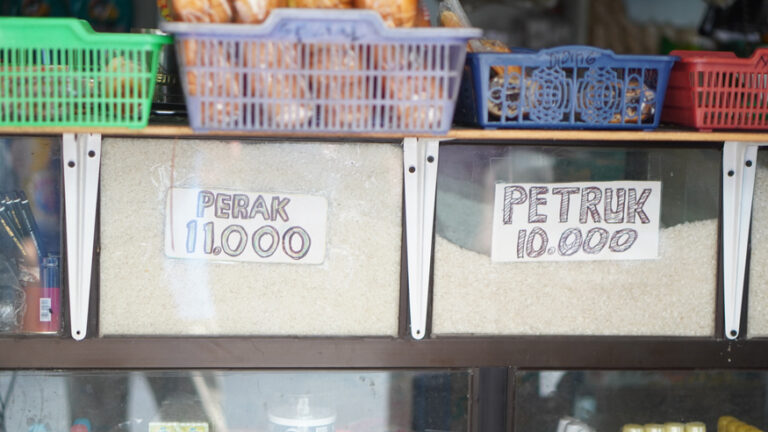 7 Perlengkapan Wajib Warung Sembako & Toko Kelontong